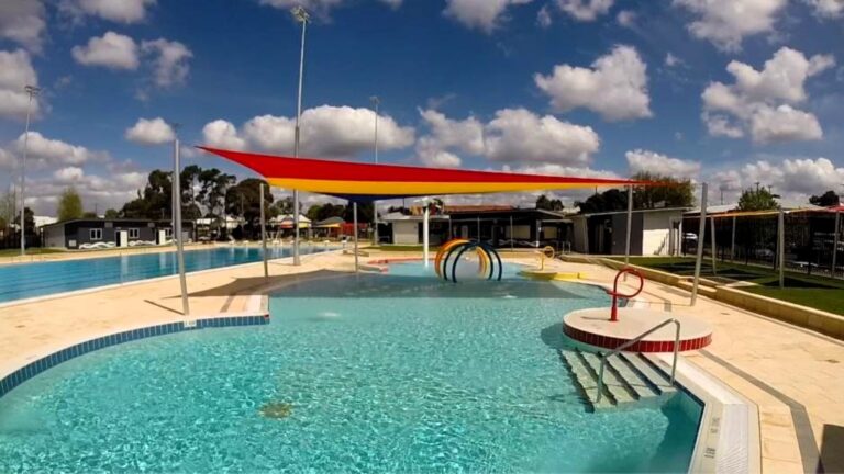 Mineworkers Memorial Swimming Pool - Collie River Valley